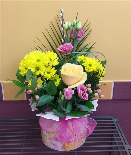 Fleur Swirls Anita's Blossoming Flowers & Gifts Florist Runcorn